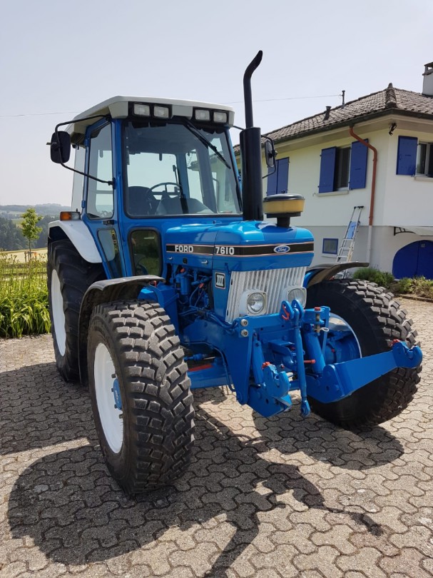 Tracteur Ford 7610 série III