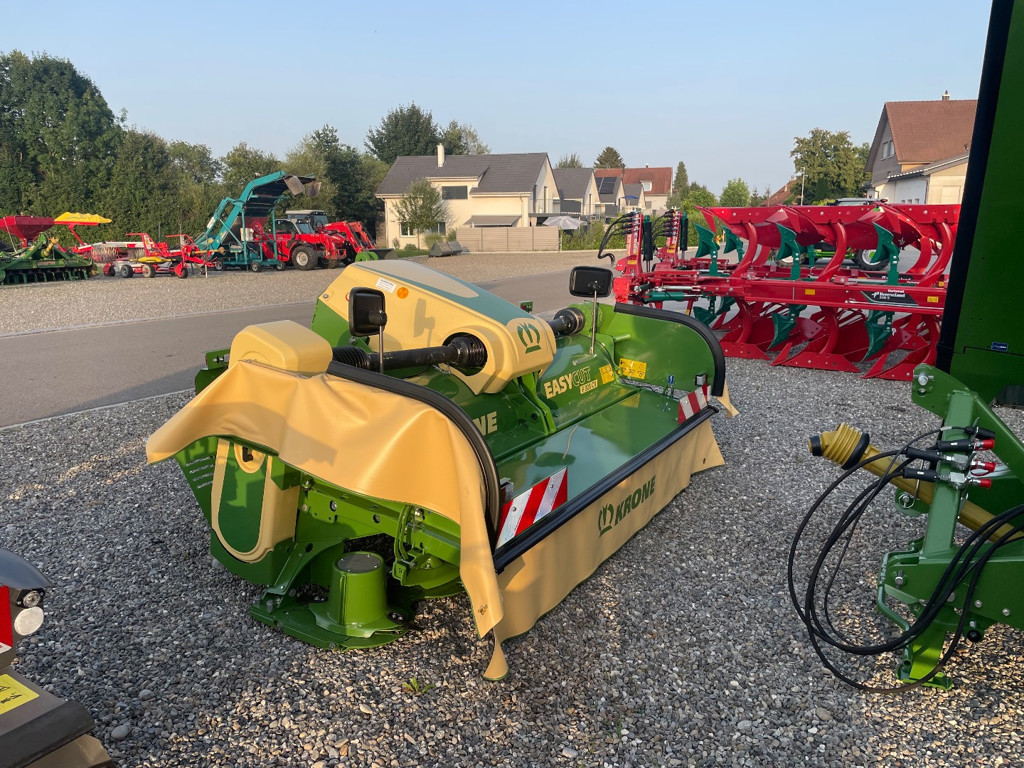 Krone Mähkombi EasyCut F320CV und Easy Cut R320CV