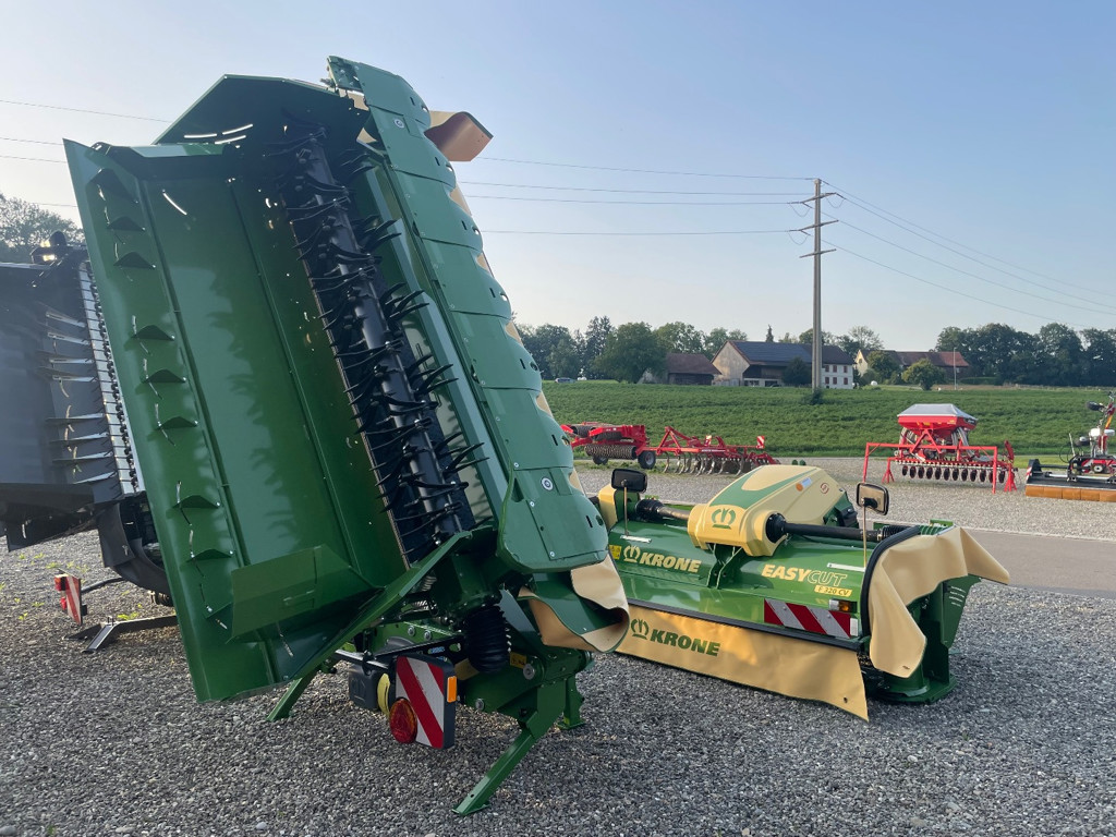 Krone Mähkombi EasyCut F320CV und Easy Cut R320CV