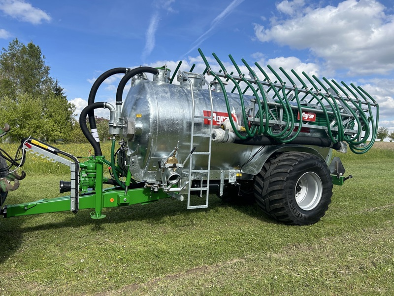 Gullefass 8000 Liter Mit Schleppschlauch